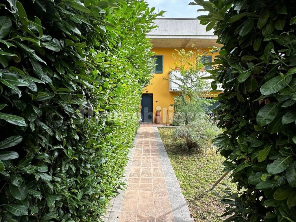 Vendita Villa a schiera in Strada Provinciale De Mocaiana Gubbio ...