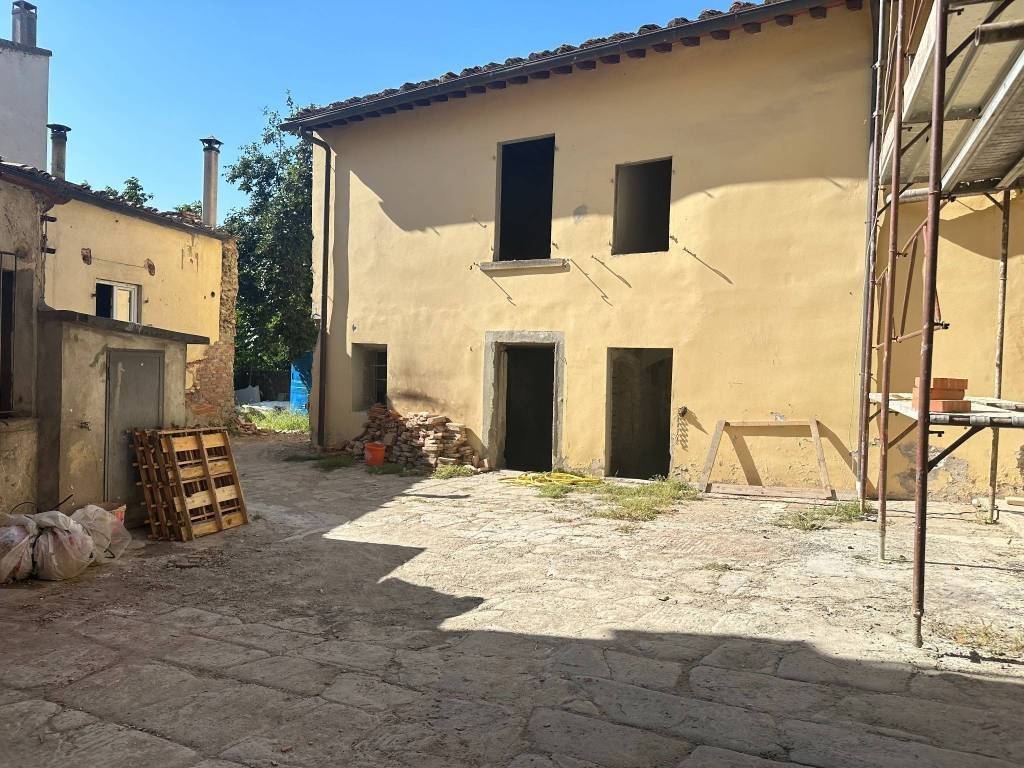 Vendita Appartamento Firenze. Trilocale, Nuovo, piano rialzato, posto ...