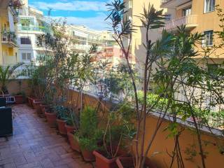 Case in vendita in Via Archimede, Roma - Immobiliare.it