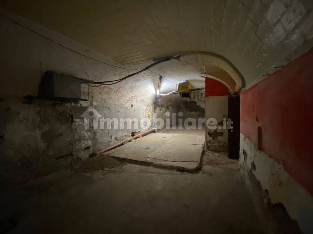 Magazzino - Deposito, Roma, Rif. 108147739 - Immobiliare.it