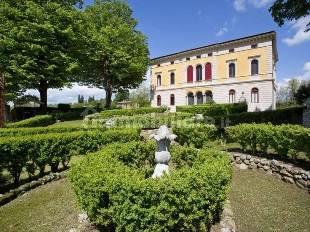 Vendita Villa unifamiliare in Siena San c Siena. Buono stato ...
