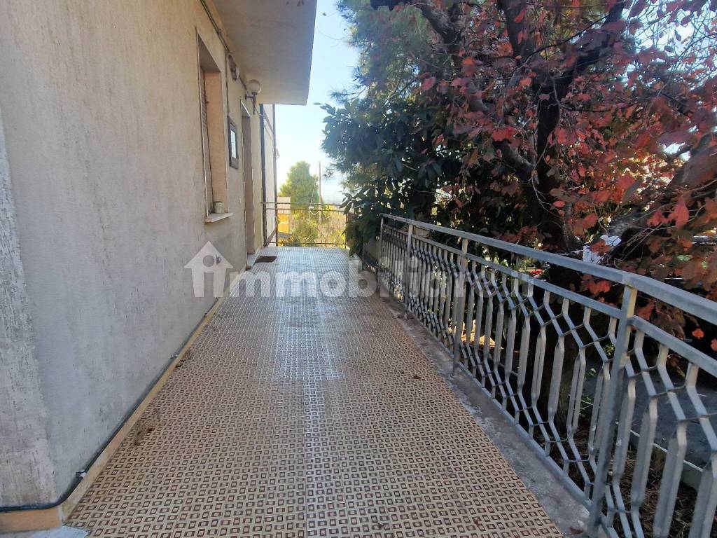 Vendita Villa bifamiliare in via San Rocco 38 Controguerra. Da ...