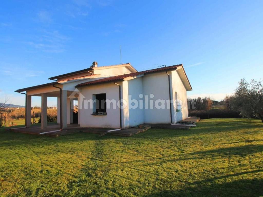 Vendita Villa unifamiliare in piazza Vittorio Veneto Larciano. Nuova ...