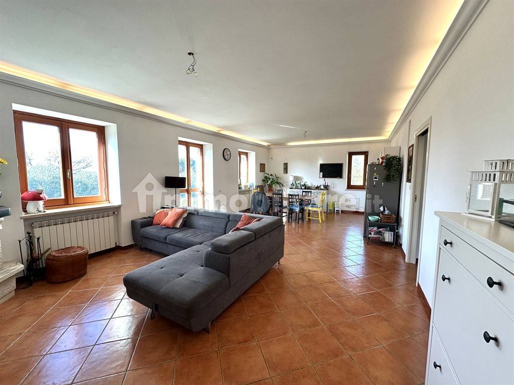 Vendita Villa unifamiliare in via Colle dell'Oro Zagarolo. Buono stato ...