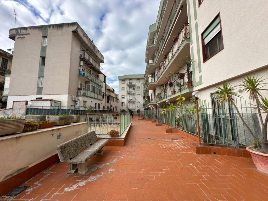 Vendita Appartamento in via Aurelio Di Bella 59. Palermo. Ottimo stato ...