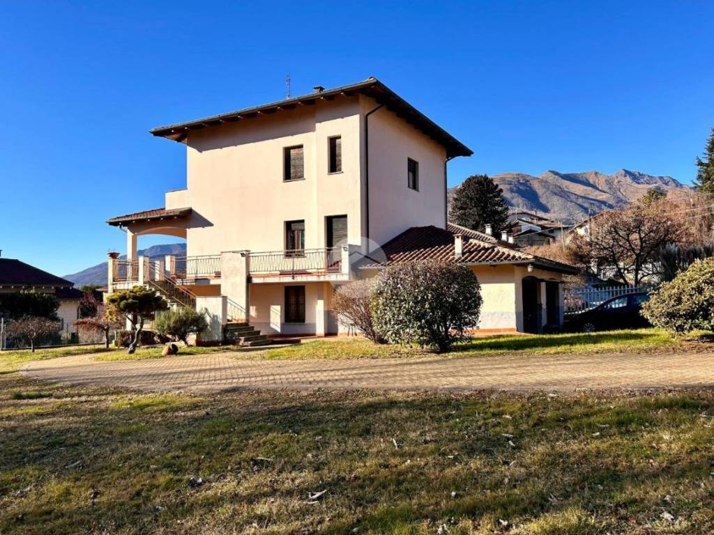 Sale Two-family villa in via Nino Meliga 31 Tavigliano. Good condition ...