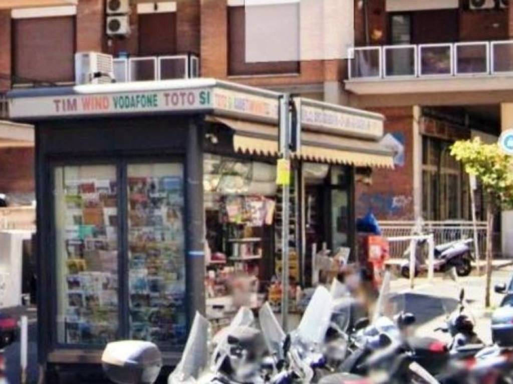 Edicola via della Madonna del Riposo, Roma, Rif. 108446029 - Immobiliare.it