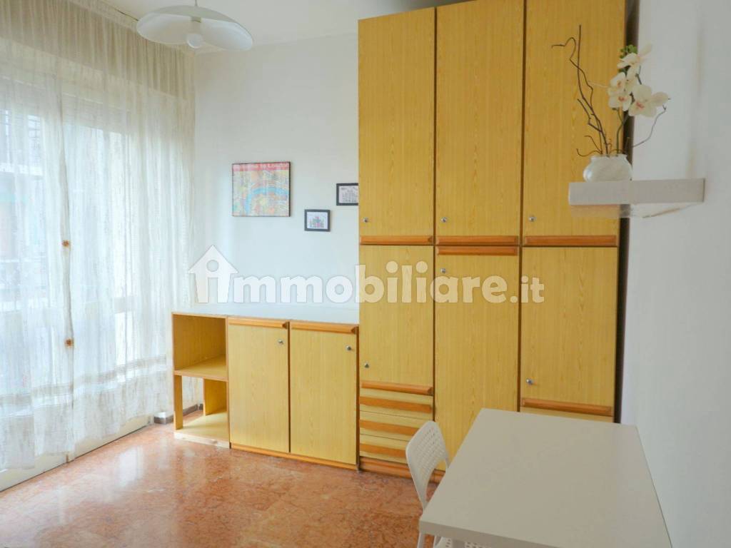 Stanza singola in affitto, affittasi camera singola via Taranto 2 Tre ...