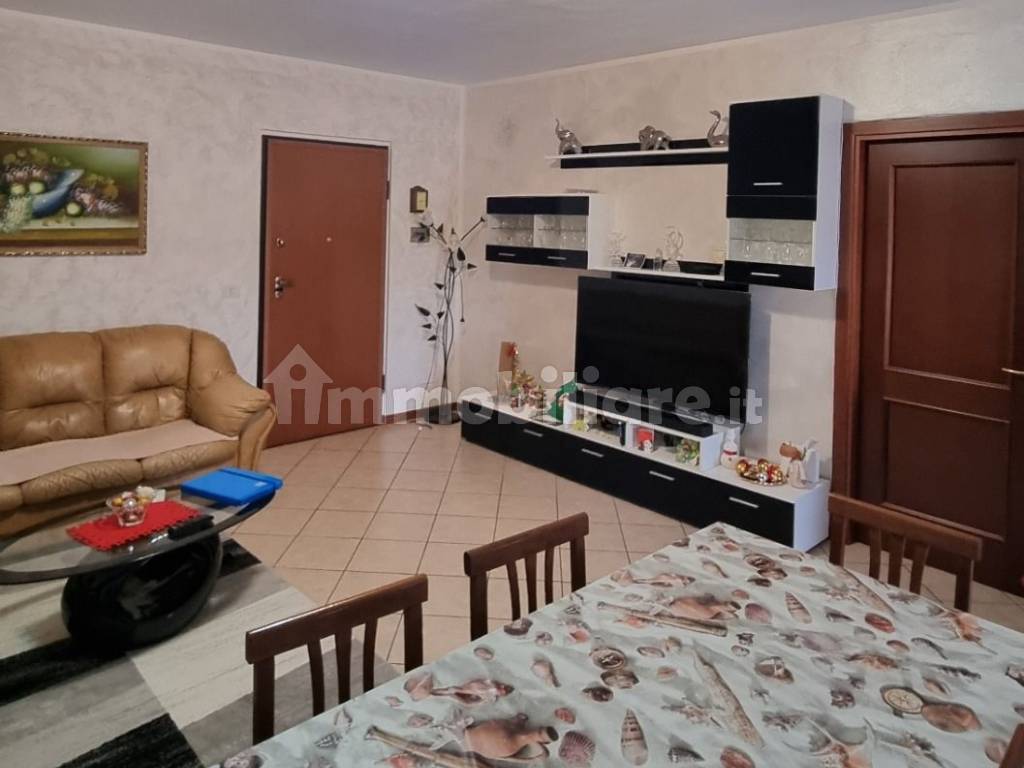 Vendita Appartamento Perugia. Trilocale in Strada Tiberina Nord 373/E ...