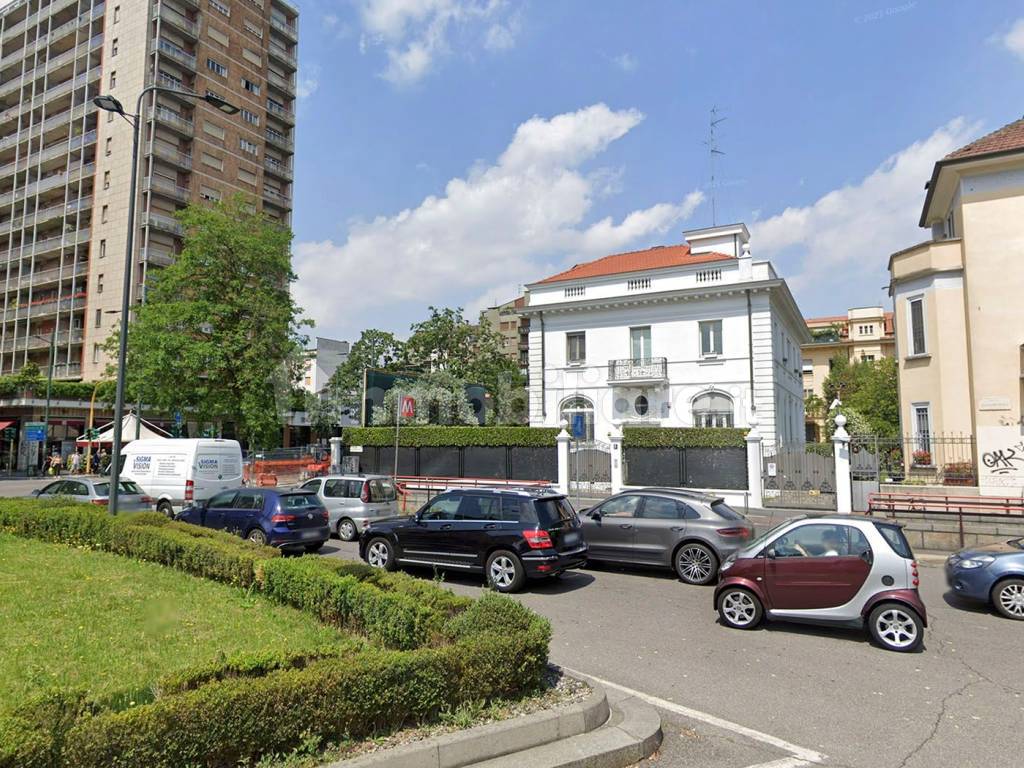 Vendita Appartamento Milano. Quadrilocale in via Monte Rosa. Ottimo ...