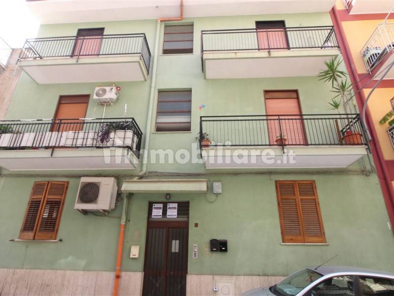 Vendita Appartamento Villabate. Trilocale in via Massimo d'Azeglio. Da ...