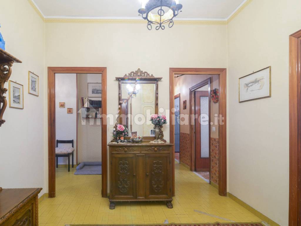 Vendita Appartamento in via Virginia Agnelli 47. Roma. Da ristrutturare ...