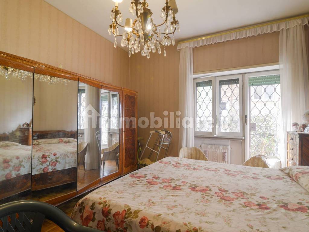 Vendita Appartamento in via Virginia Agnelli 47. Roma. Da ristrutturare ...