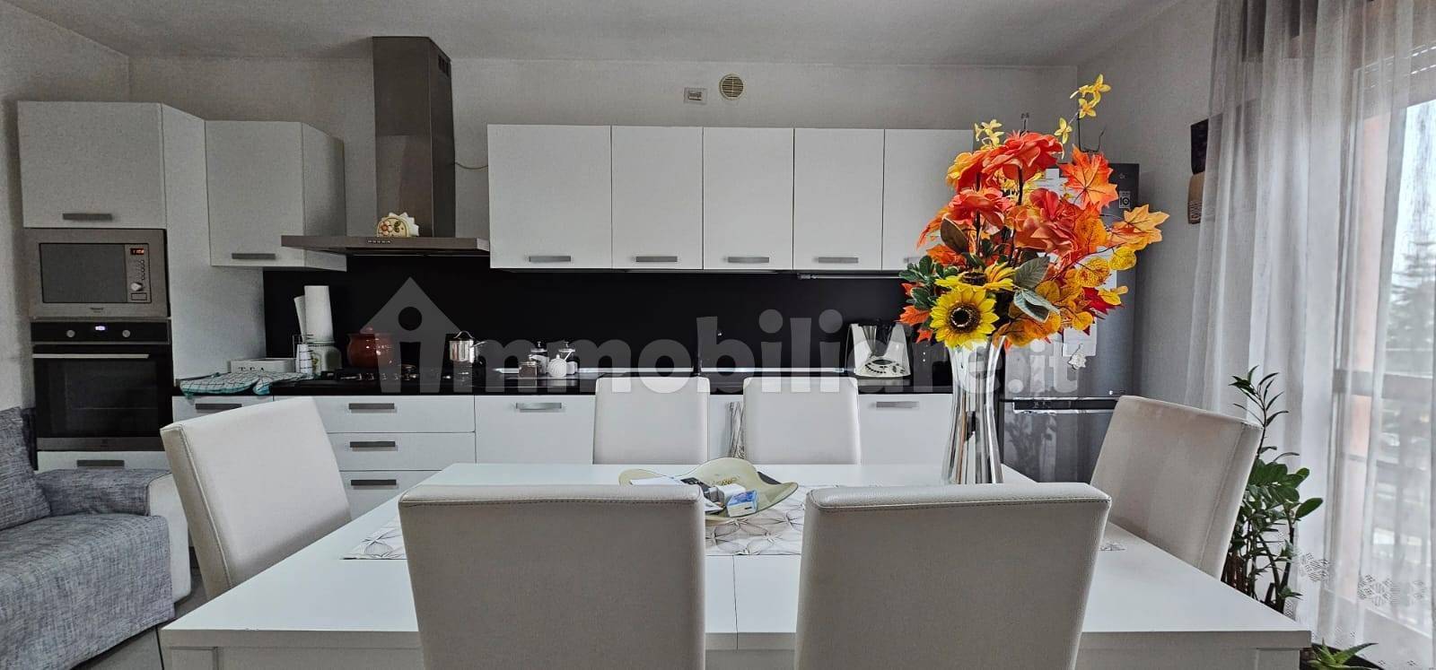 Trilocale corso Ivrea 69, Centro, Aosta