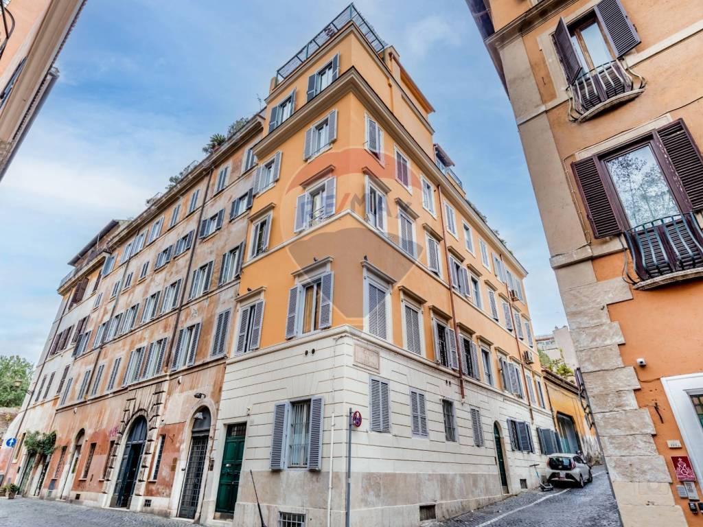 Sale Apartment Rome. 2-room flat, Good condition, semi-basement, ref ...
