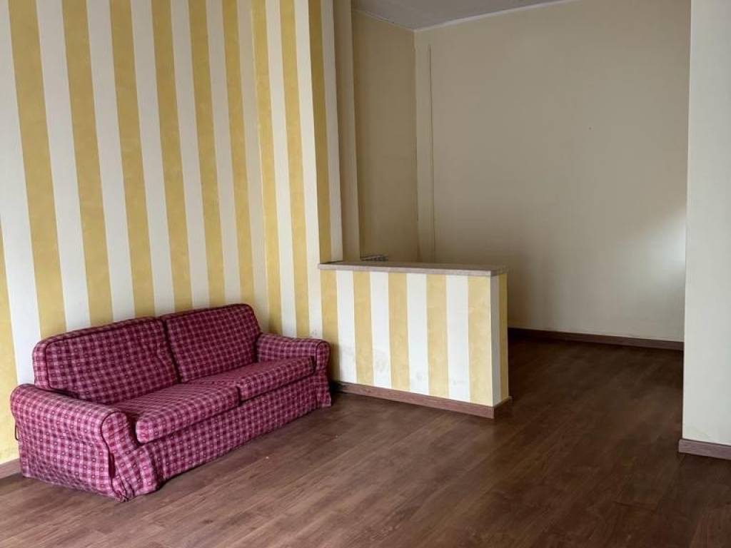 Sale Apartment Perugia. 2-room flat in via Cristoforo Colombo. Good ...