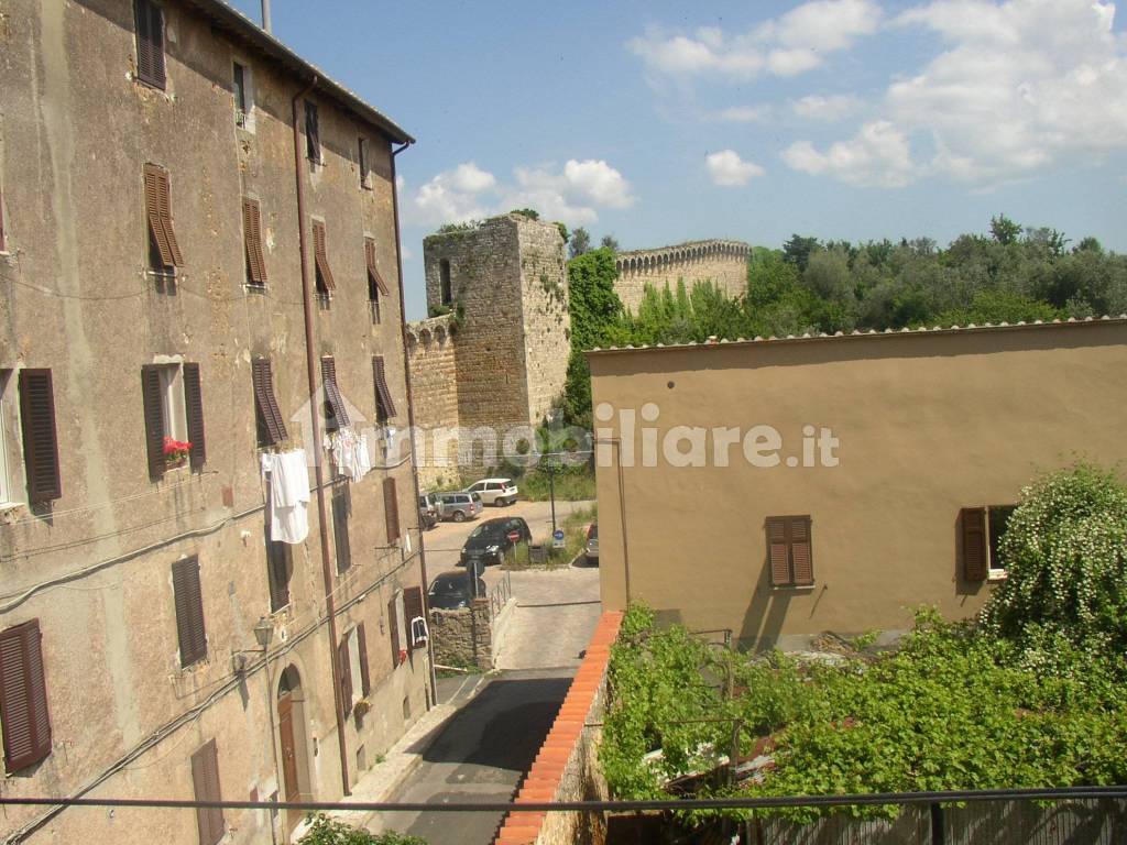 Vendita Appartamento Massa Marittima. Buono stato, secondo piano, con ...