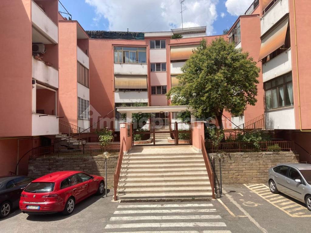 Vendita Appartamento Roma. Bilocale in via Di Cornelia. Buono stato ...