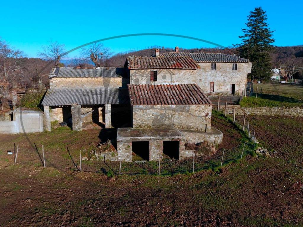 Vendita Rustico in via Case Sparse Greve in Chianti. Da ristrutturare ...