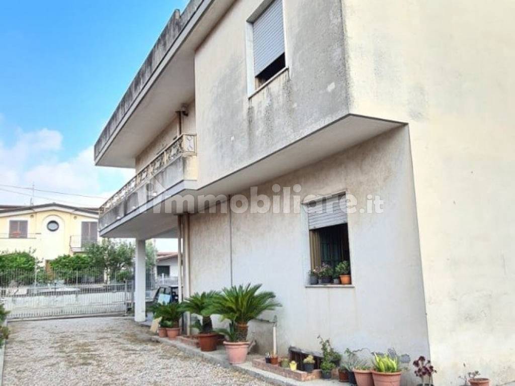 Vendita Villa unifamiliare in via Scotola Somma Vesuviana. Buono stato ...