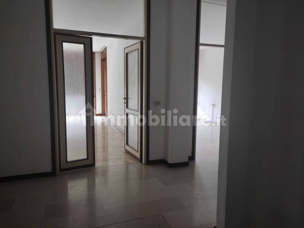 Palazzo - Edificio via Goffredo Mameli 25, Busto Arsizio, Rif ...