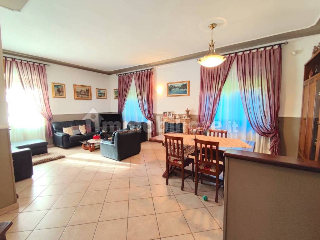 Sale Two-family villa in via Cavalier Pietro Sola 8 None. Good ...