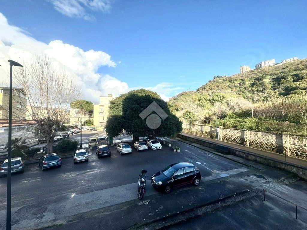 Vendita Appartamento Napoli. Trilocale in via Carnaro. Buono stato ...