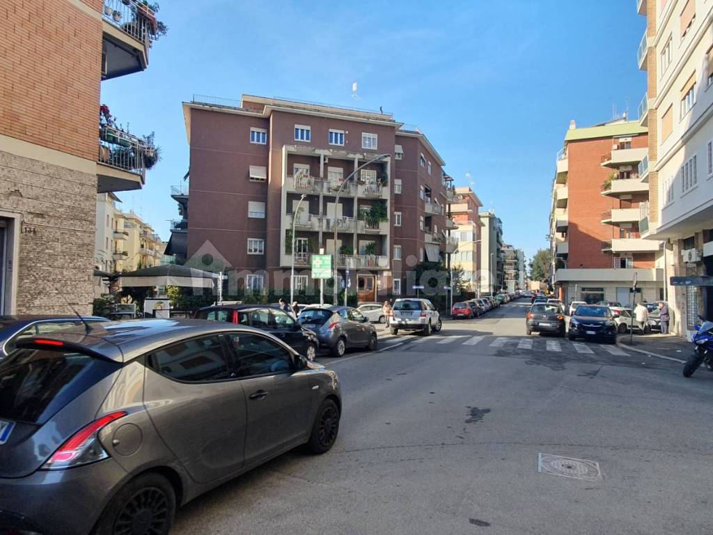 Locale commerciale, Roma, Rif. 108684429 - Immobiliare.it
