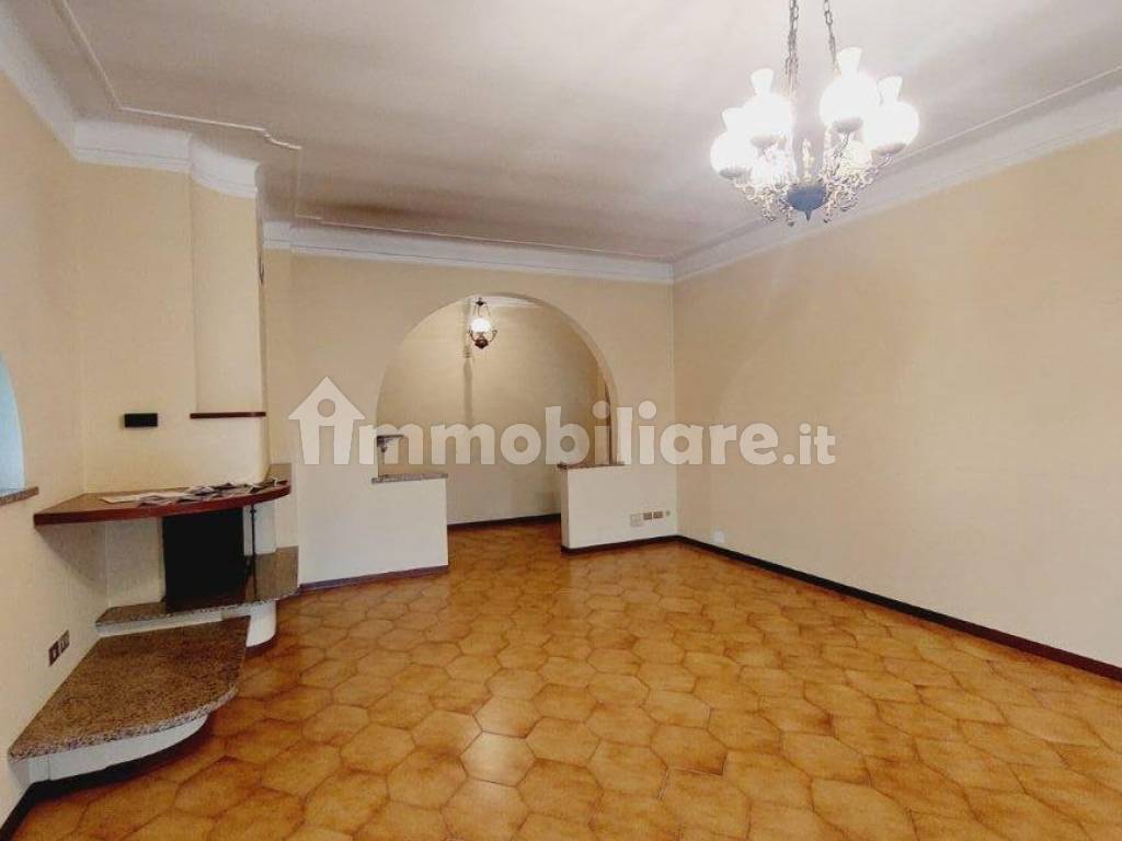Vendita Villa unifamiliare in viale Giovanni Marcora Graffignana. Buono ...
