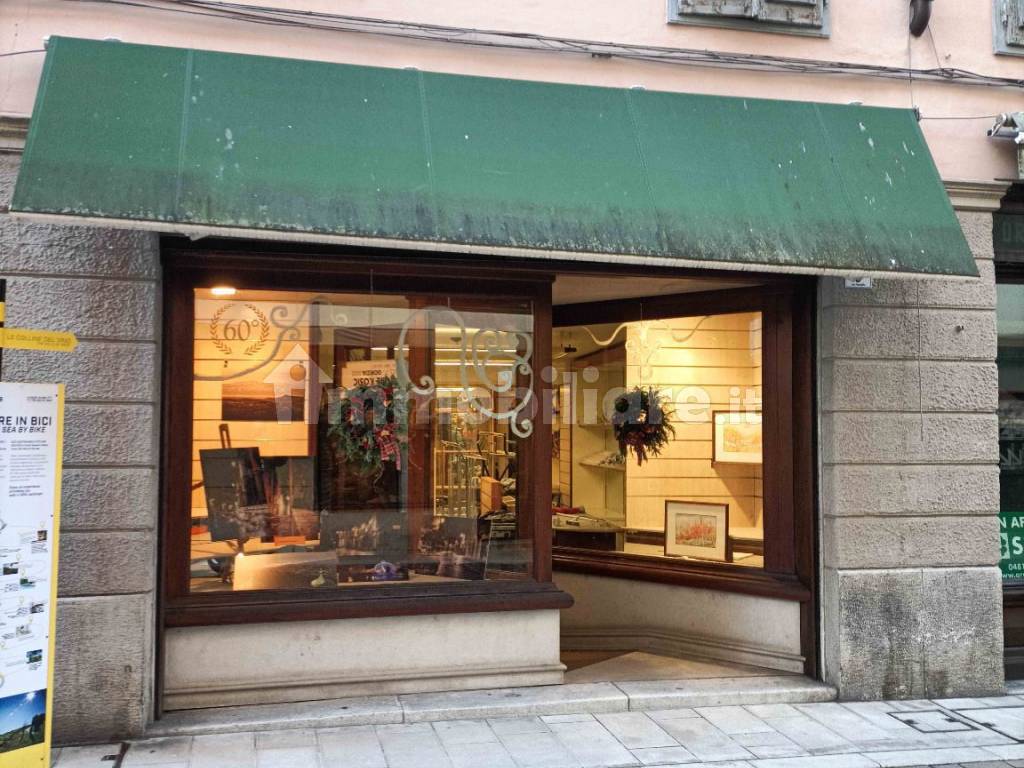 Locale commerciale via Rastello, Gorizia, Rif. 108738877 - Immobiliare.it