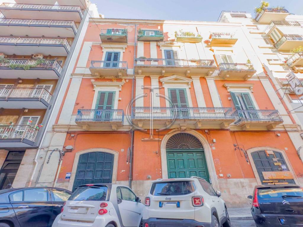 Locale commerciale via Abate Giacinto Gimma, Bari, Rif. 108774945 ...