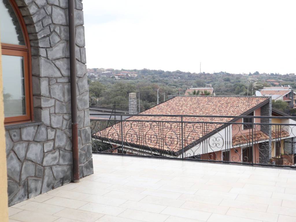 Vendita Villa unifamiliare in via Roma San Pietro Clarenza. Ottimo ...