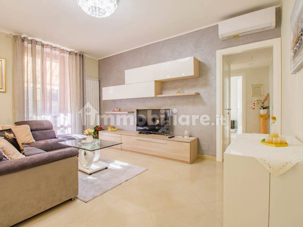 Vendita Appartamento Marnate. Trilocale in via Roma 44. Buono stato ...