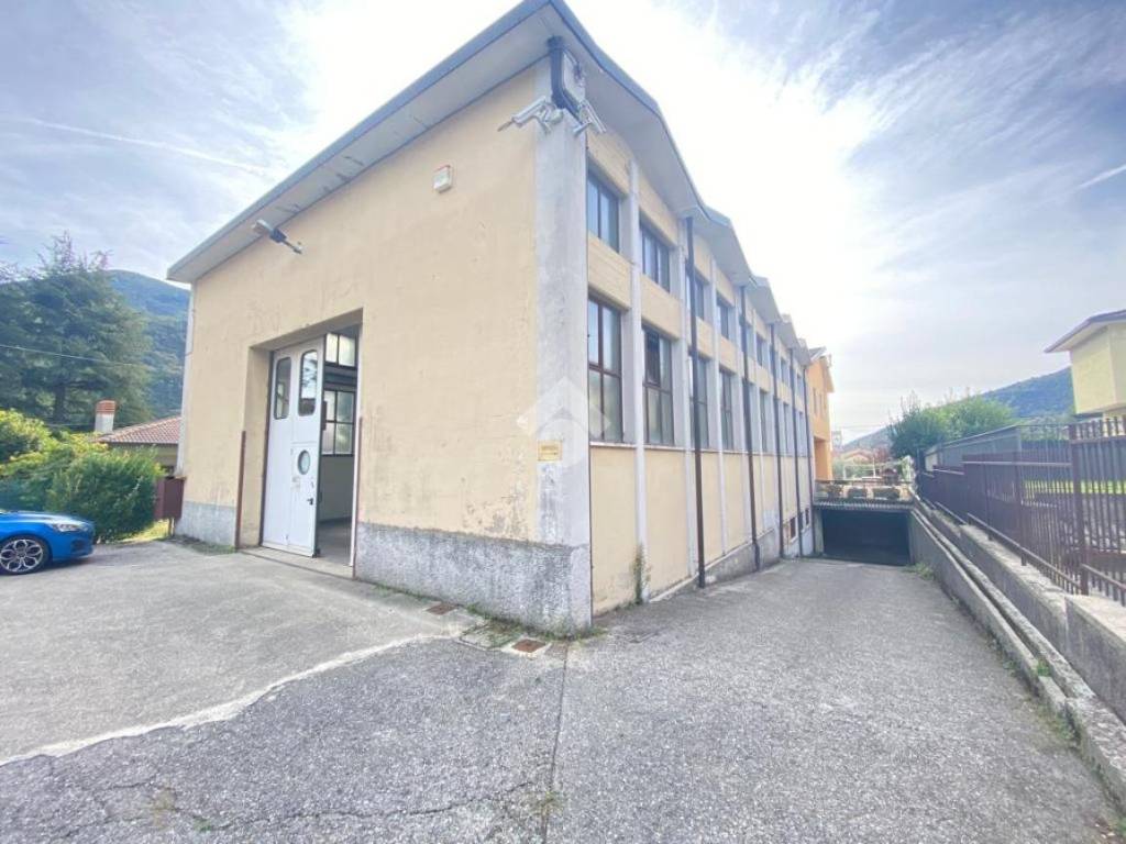 Capannone via adamello 3, Villa Carcina, Rif. 108838897 - Immobiliare.it