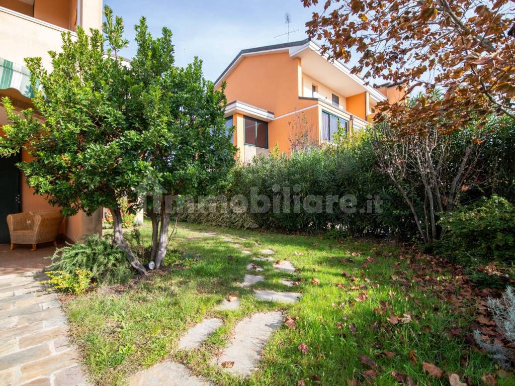 Vendita Villa a schiera in via Faenza Comacchio. Ottimo stato, posto ...