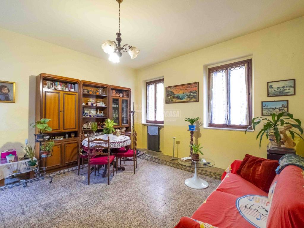 Vendita Terratetto unifamiliare in via Mazzucchelli Carlo Cameri. Da ...