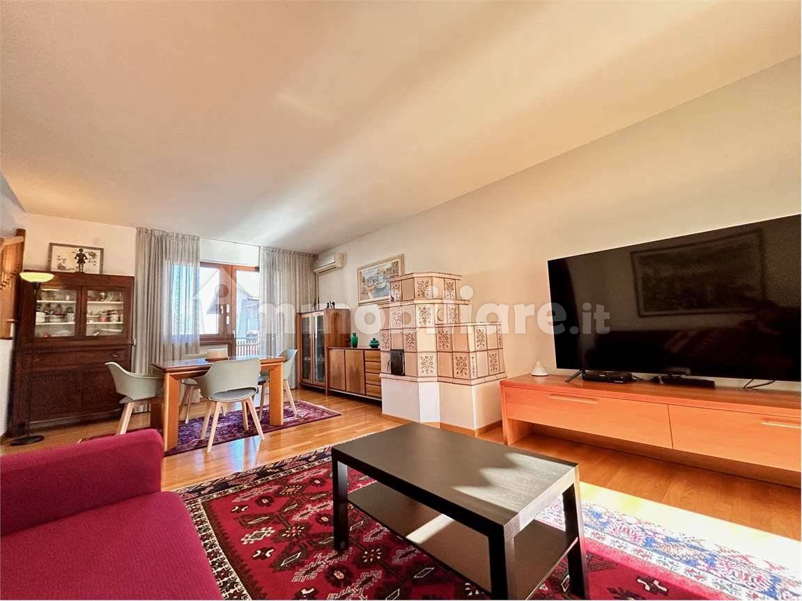 Appartamento ottimo stato, primo piano, Ravina - Romagnano, Trento