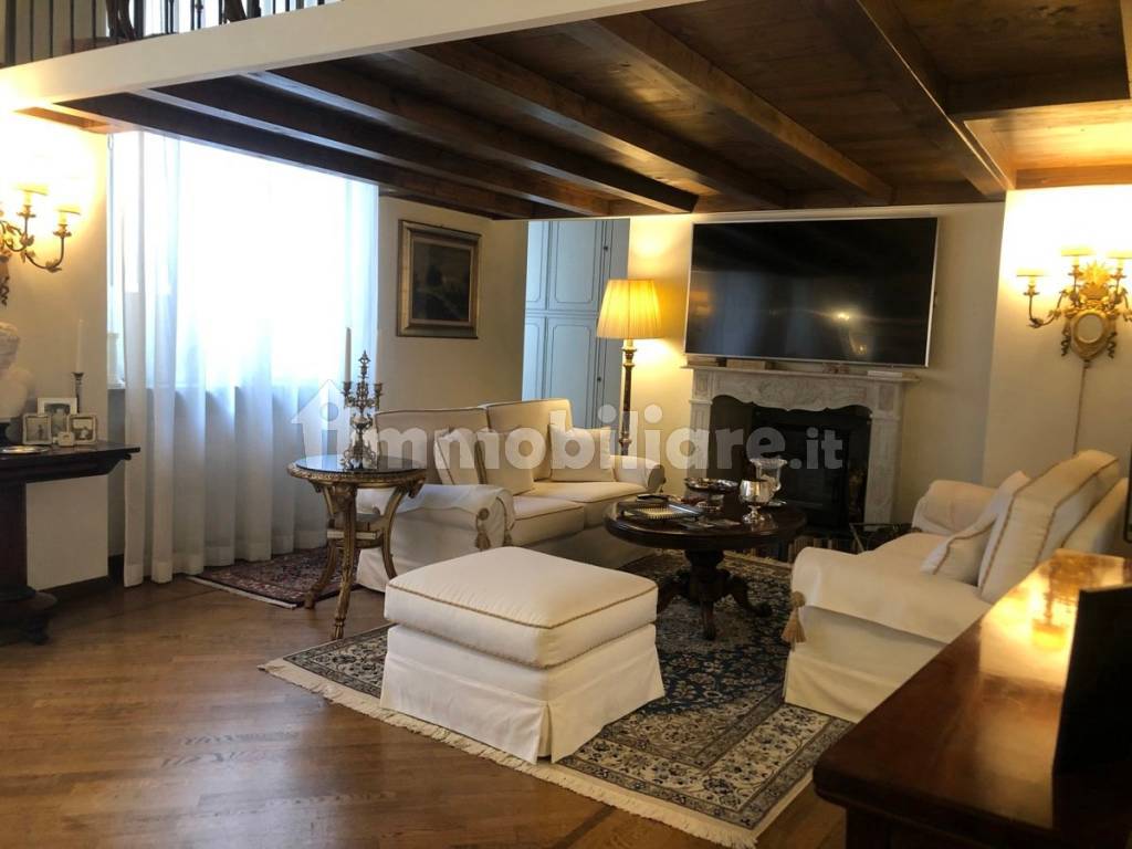 Vendita Appartamento in via Cerva. Milano. Ottimo stato, primo piano ...