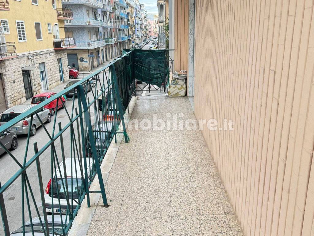 Vendita Appartamento Bari. Trilocale in via Brigata Regina , 1/i. Da ...