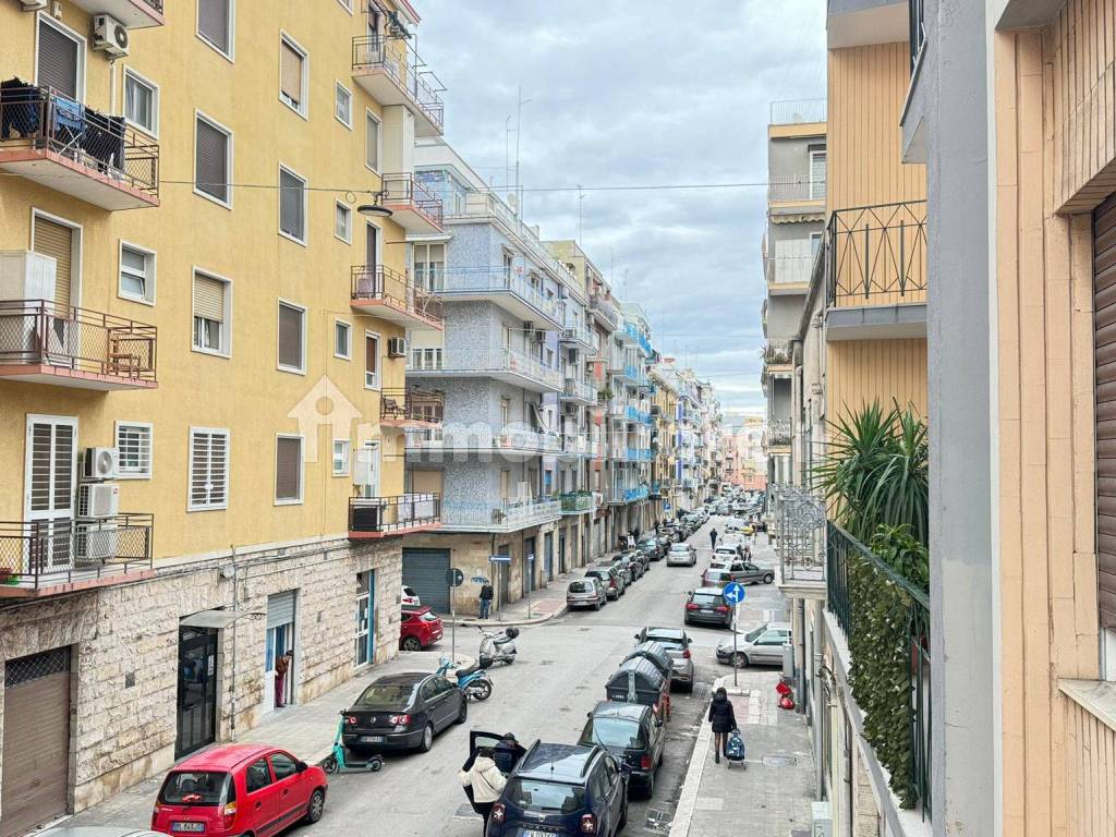 Vendita Appartamento Bari. Trilocale in via Brigata Regina , 1/i. Da ...