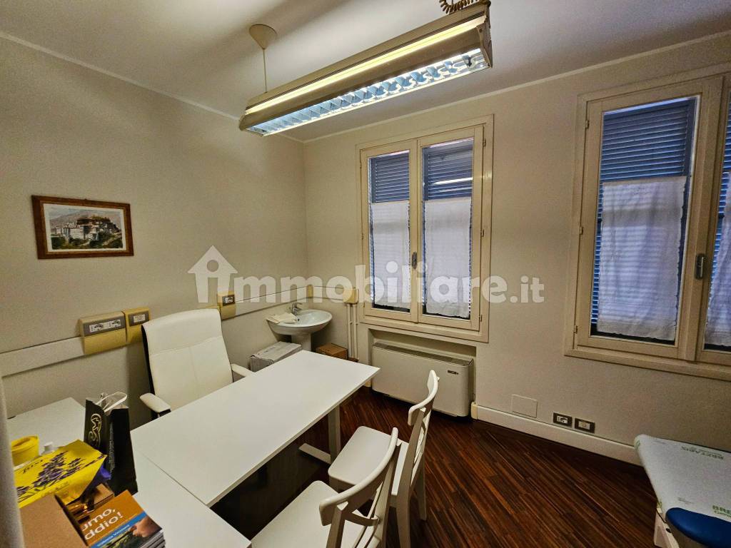 Ufficio - Studio con ascensore, Modena, Rif. 87239084 - Immobiliare.it
