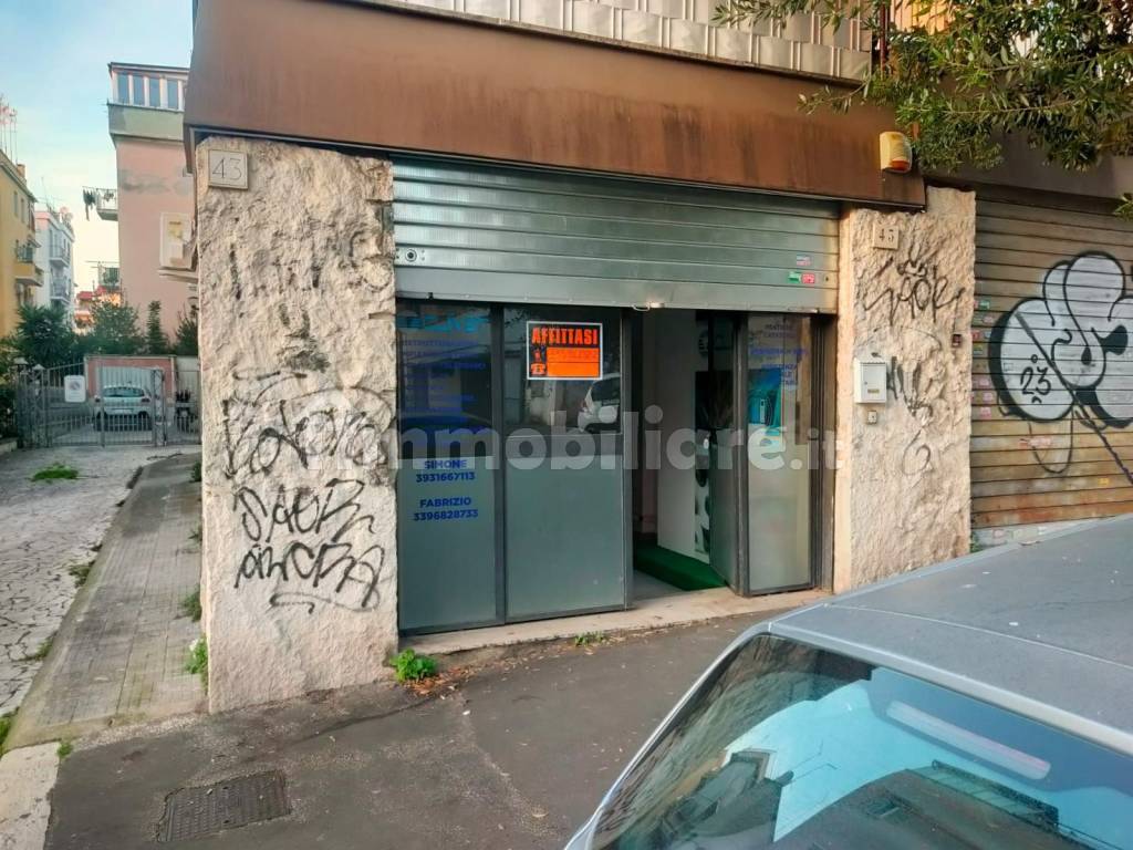 Locale commerciale via delle Rose 43, Roma, Rif. 108934249 - Immobiliare.it