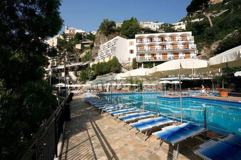 Sale Apartment Positano. 1-bedroom flat in via Pasitea. Excellent condition, ground floor, with ...