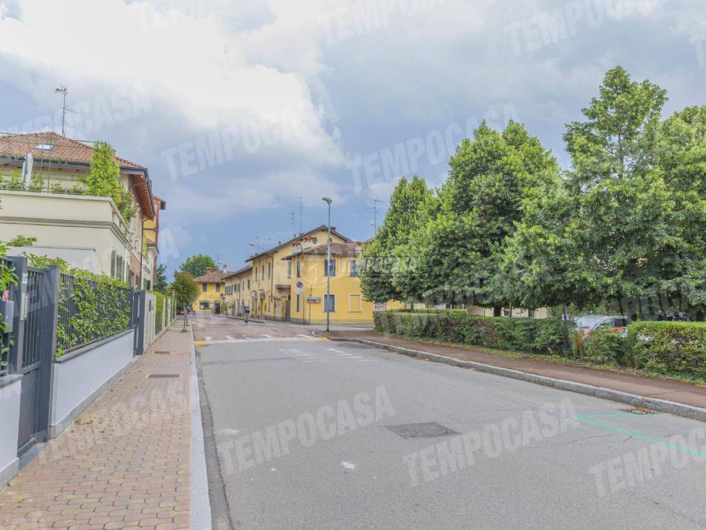 Vendita Villa a schiera in via Cisliano 14 Cusago. Da ristrutturare ...