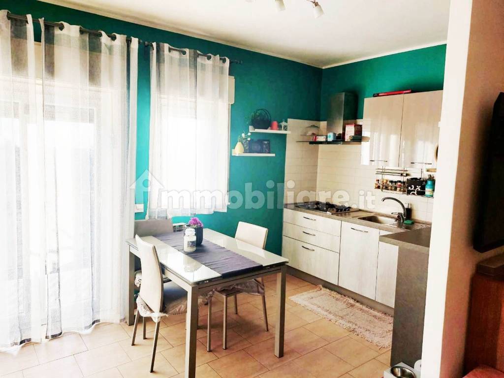 Vendita Appartamento San Pietro Clarenza. Quadrilocale in via Umberto ...