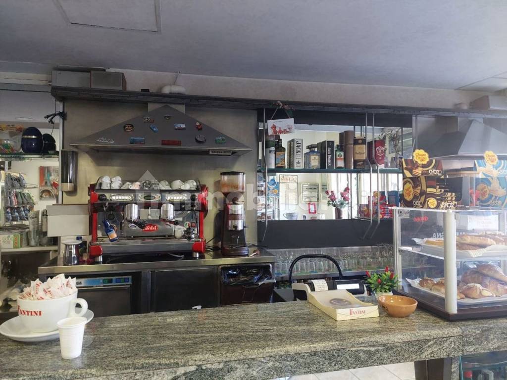 Locale commerciale via Giovanni Maggi, Roma, Rif. 109014249 ...