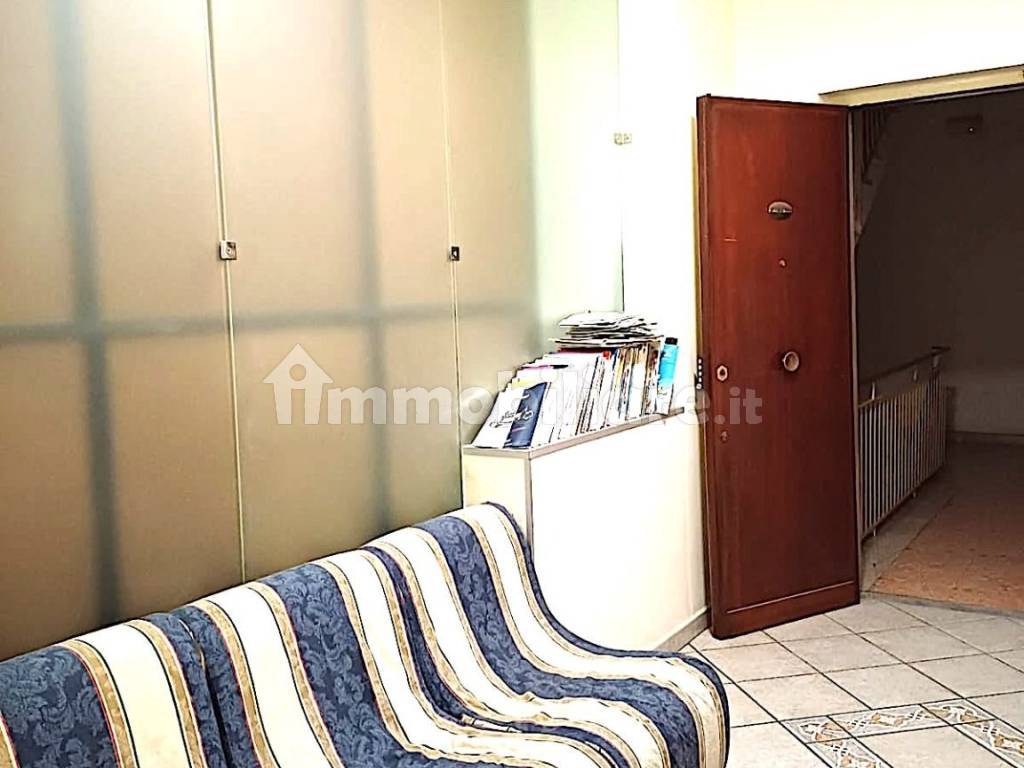 Vendita Appartamento Catania. Trilocale in via Oliveto Scammacca. Buono ...