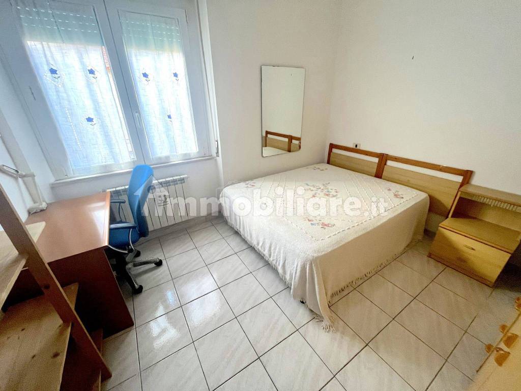 Vendita Appartamento Pescara. Trilocale in via la Maielletta. Buono stato, primo piano, con ...