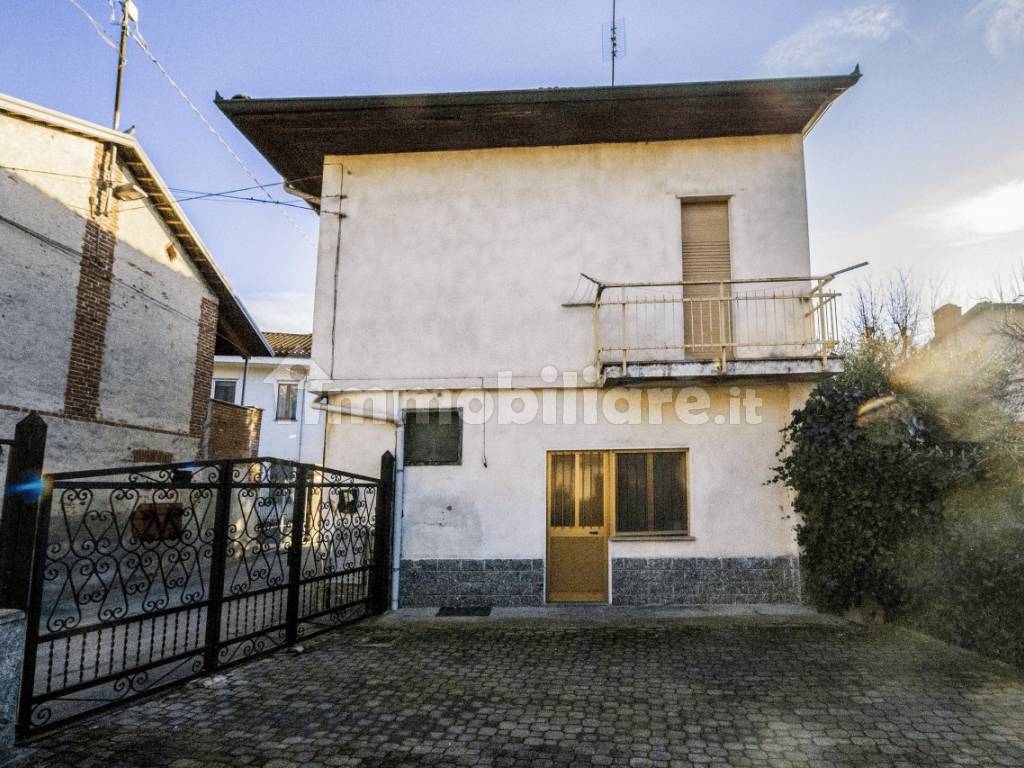 Vendita Terratetto unifamiliare in via Roma, 7 Bosconero. Da ...