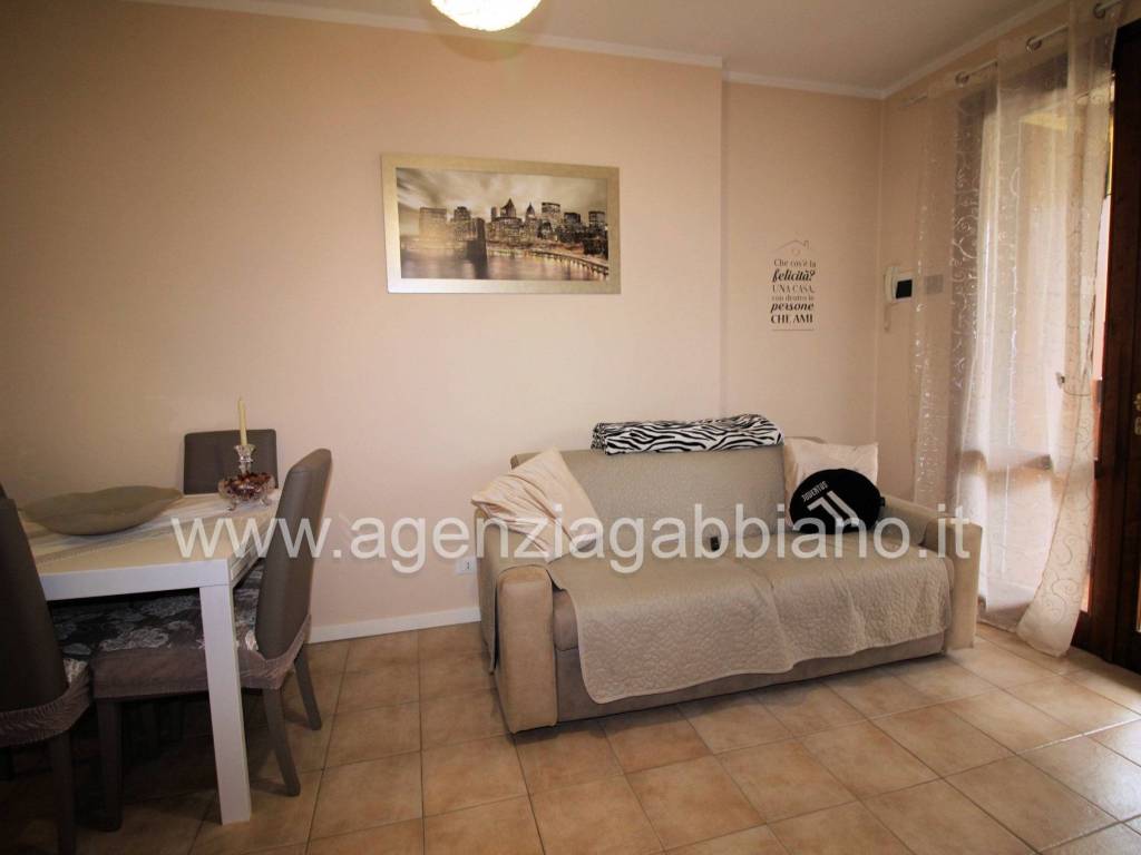 Vendita Appartamento in villa in viale Caio Tito Lucrezio Ravenna. Ottimo stato, con balcone ...